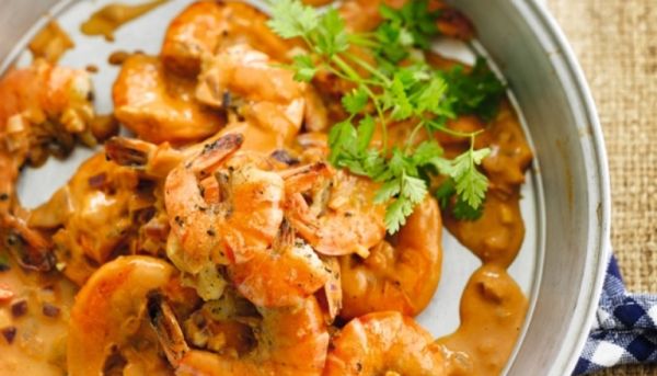 Recept "Pasta met scampi in tomatenroomsaus" | njam!